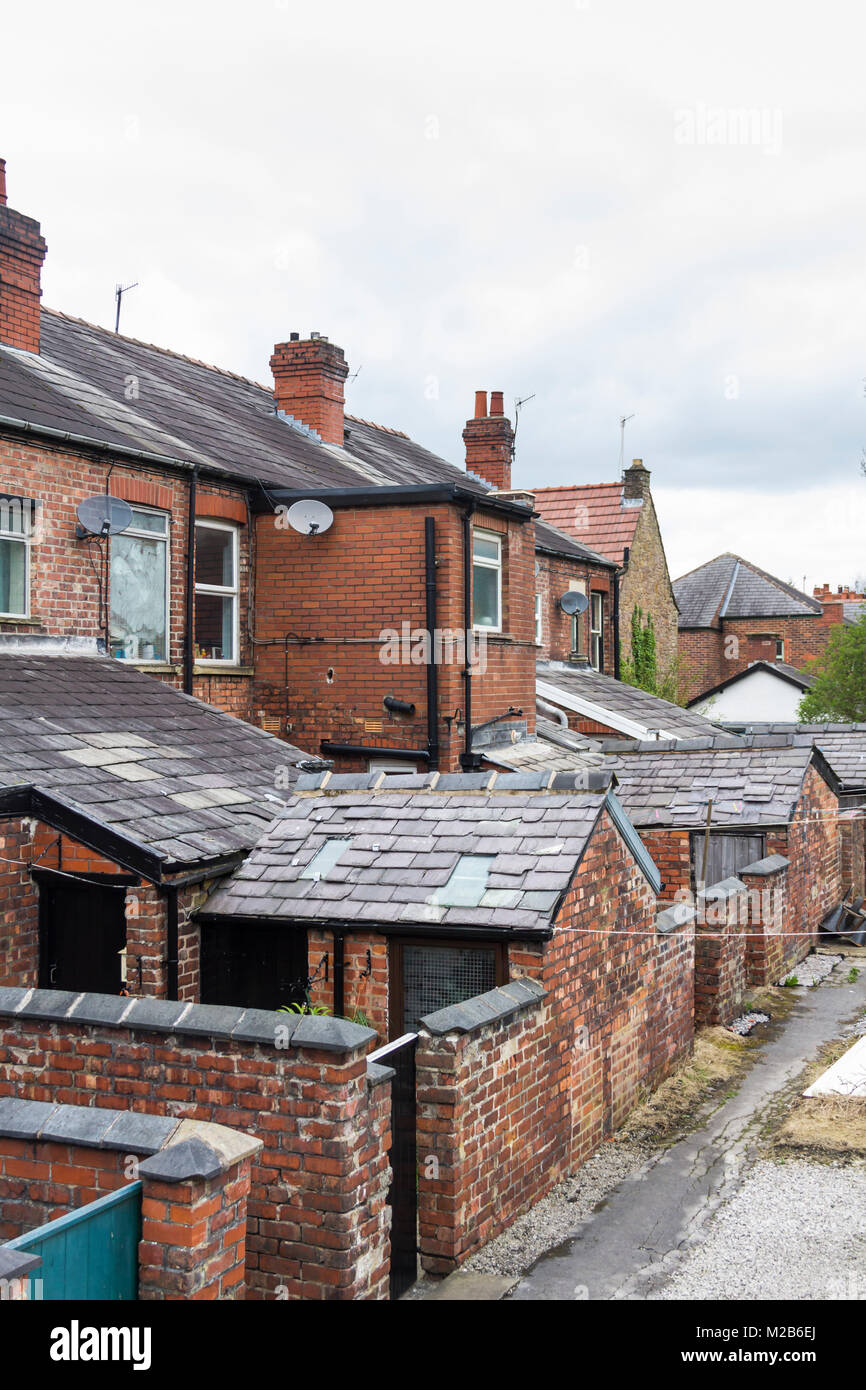 Outside toilet terraced house england hi-res stock photography and ...