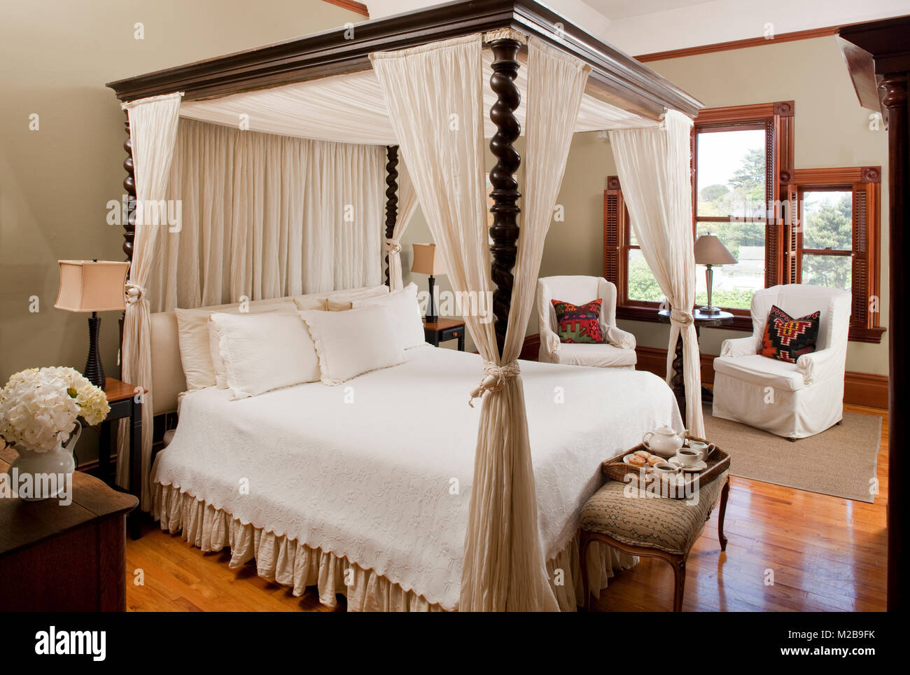 Four-Poster bed in Updated Victorian,Carter House Inns,Eureka ...