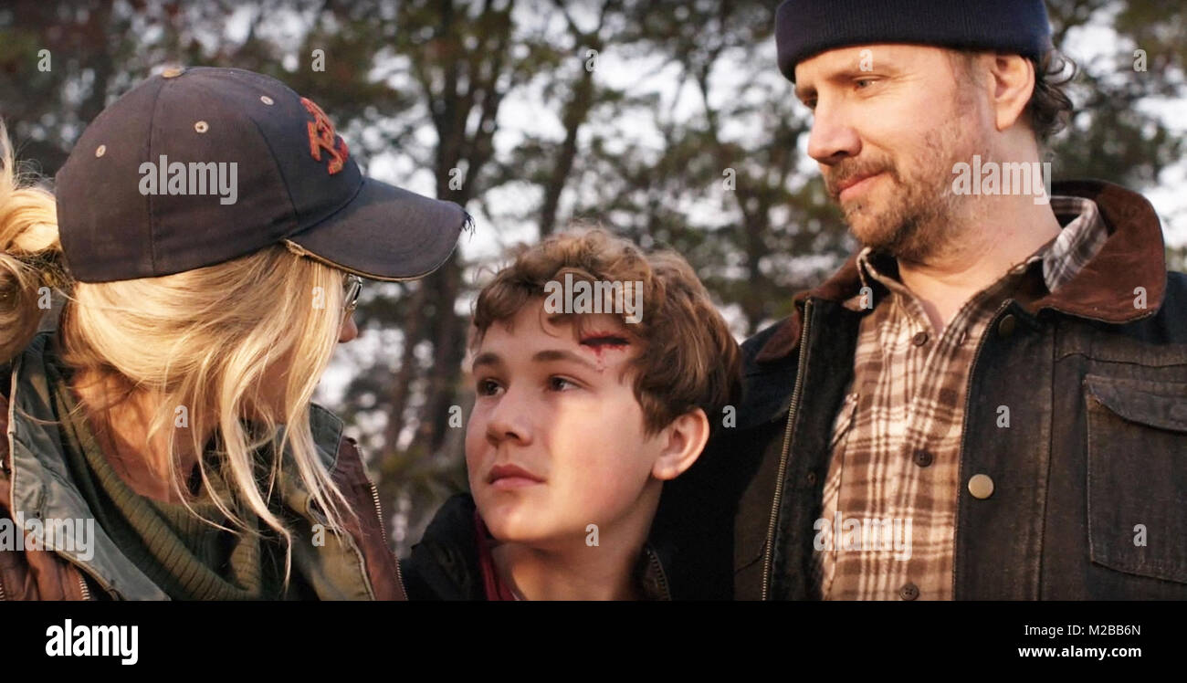 SURVIVING THE WILD, from left: Vail Bloom, Aidan Cullen, Jamie Kennedy ...