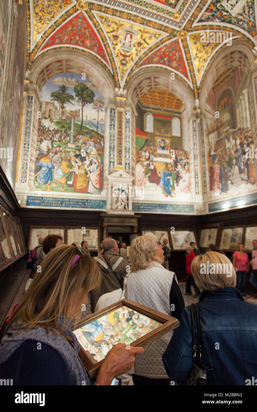 Piccolómini Library Frescoes,Siena Cathedral,Italy Stock Photo - Alamy