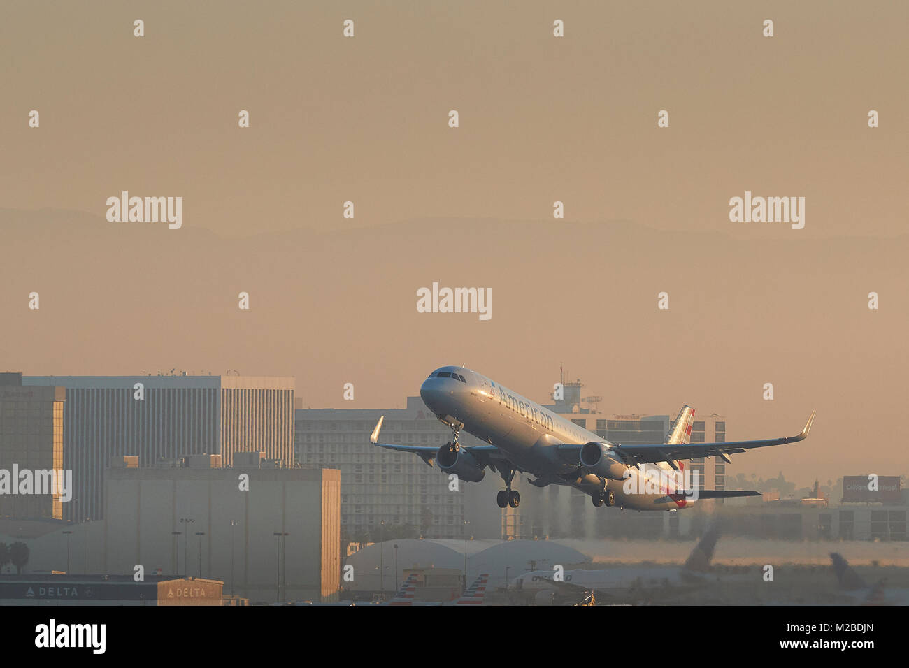 American Airlines Airbus A321 Taking Off From Runway 25 Left At Los ...