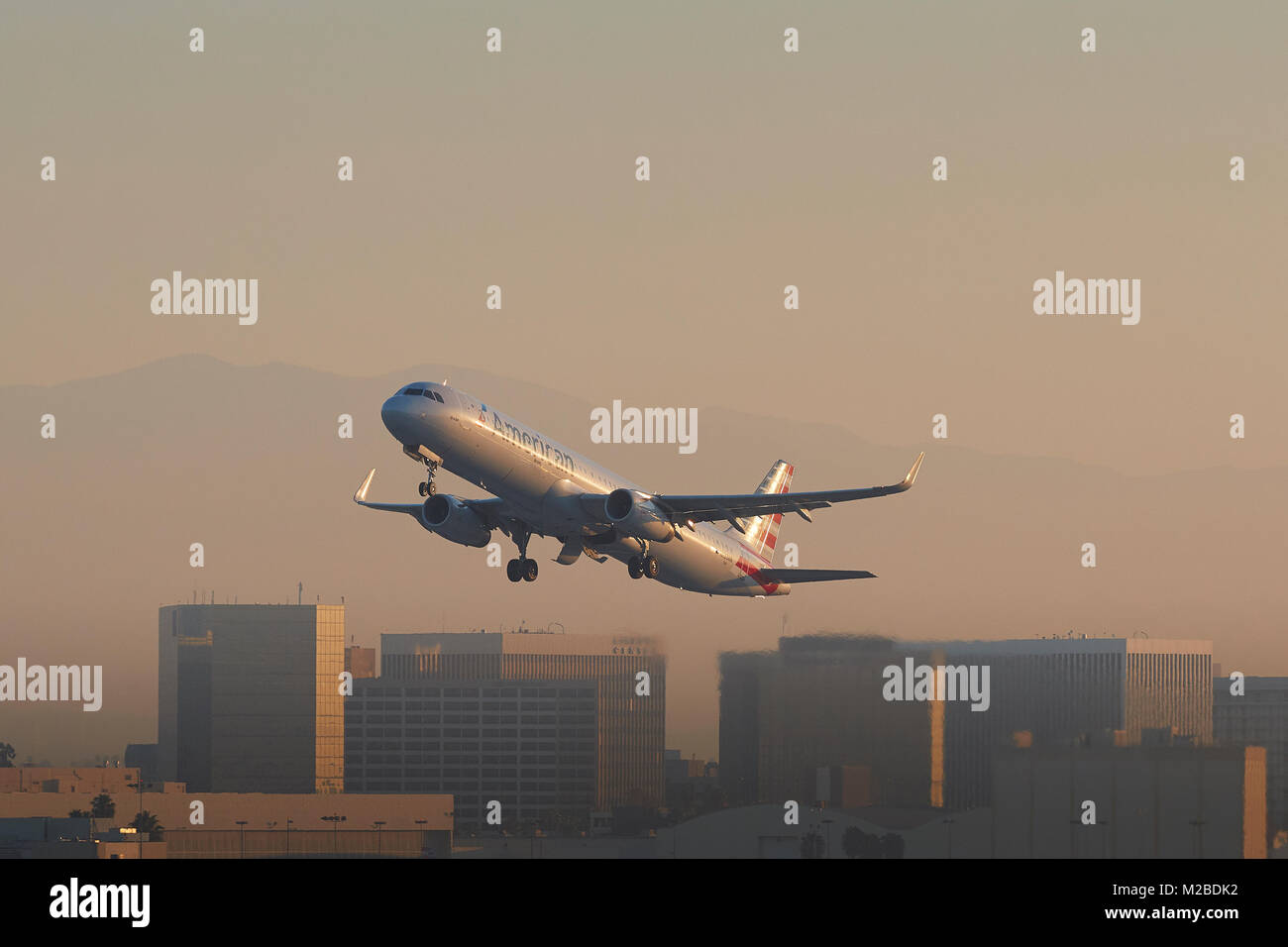 American Airlines Airbus A321 Taking Off From Runway 25 Left At Los ...