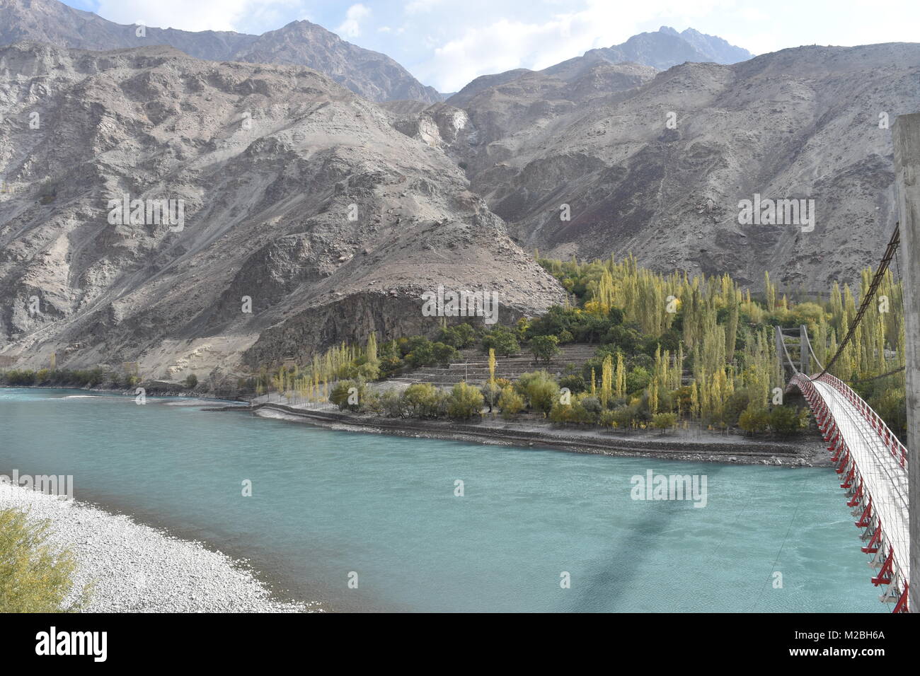 Beautiful river wallpaper hi-res stock photography and images - Alamy