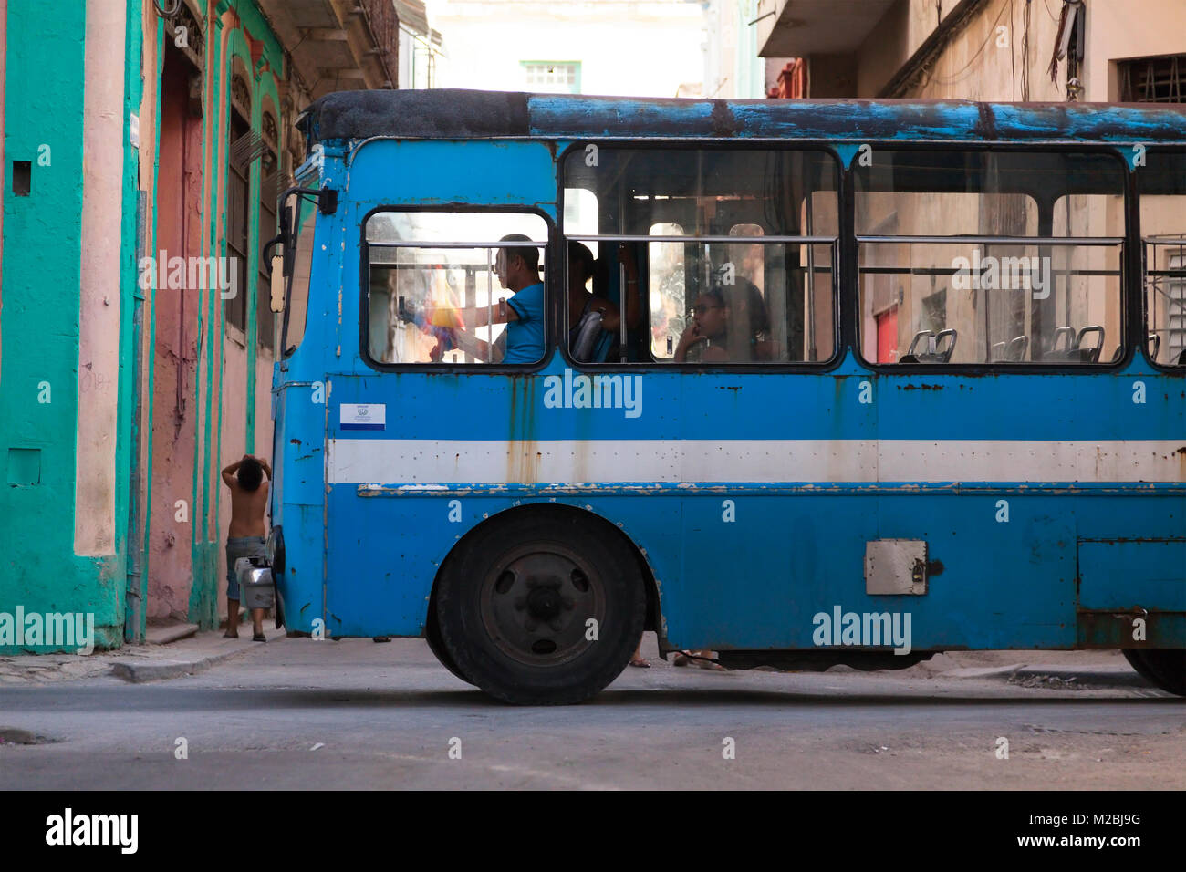 An old vintage bus in Havana, Cuba Stock Photo - Alamy