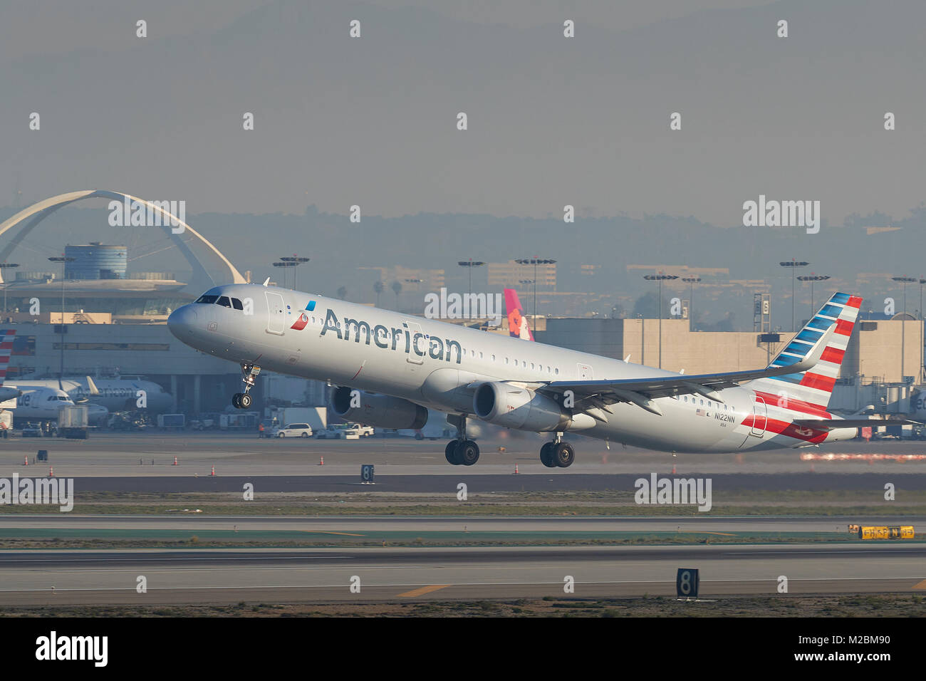 American Airlines Airbus A321 Taking Off From Runway 25 Left At Los ...