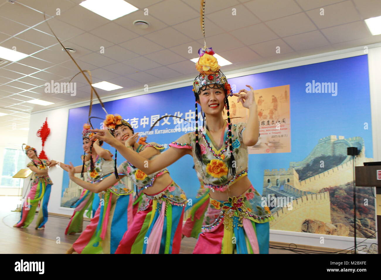 Chinese traditional dancing at the Chinese heritage festival in the ...