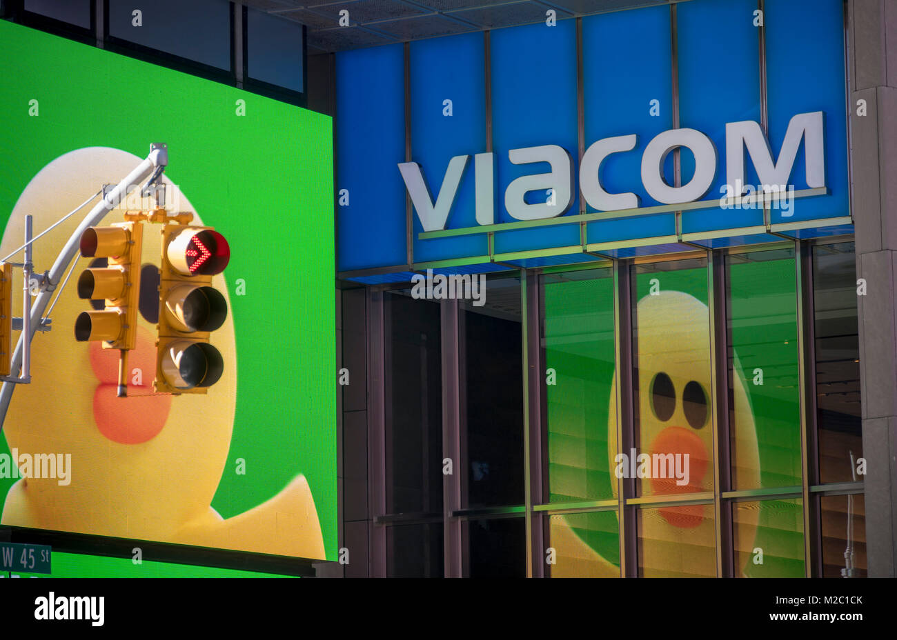 Viacom building times square hi-res stock photography and images - Alamy