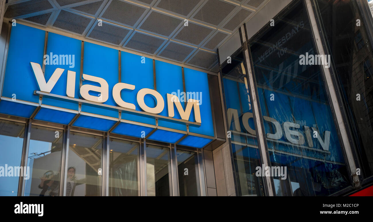 Viacom building times square hi-res stock photography and images - Alamy