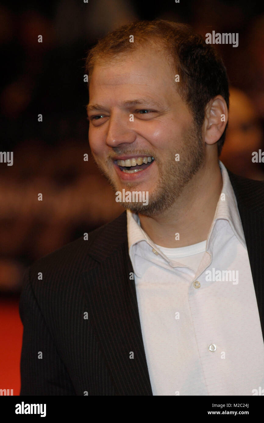 Mario Barth bei der Deutschlandpremiere des neuen James Bond-Filmes ...