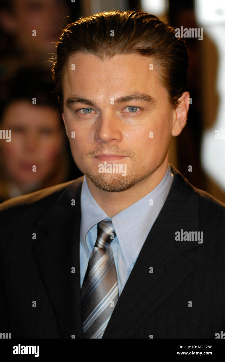 Leonardo dicaprio the aviator hi-res stock photography and images - Alamy