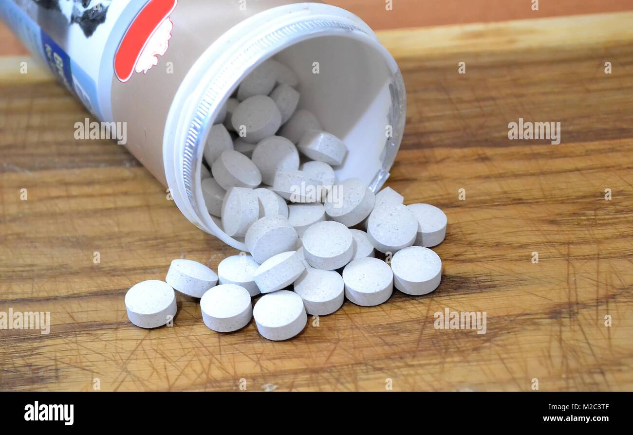 Scattered tablets hi-res stock photography and images - Alamy