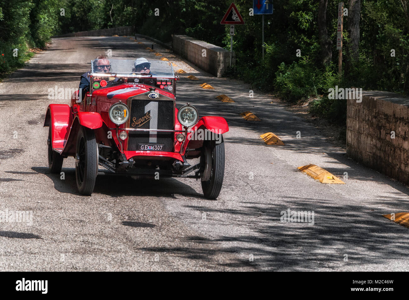 O.M. 665 SPORT SUPERBA 2000 CM3 1927 on an old racing car in rally ...