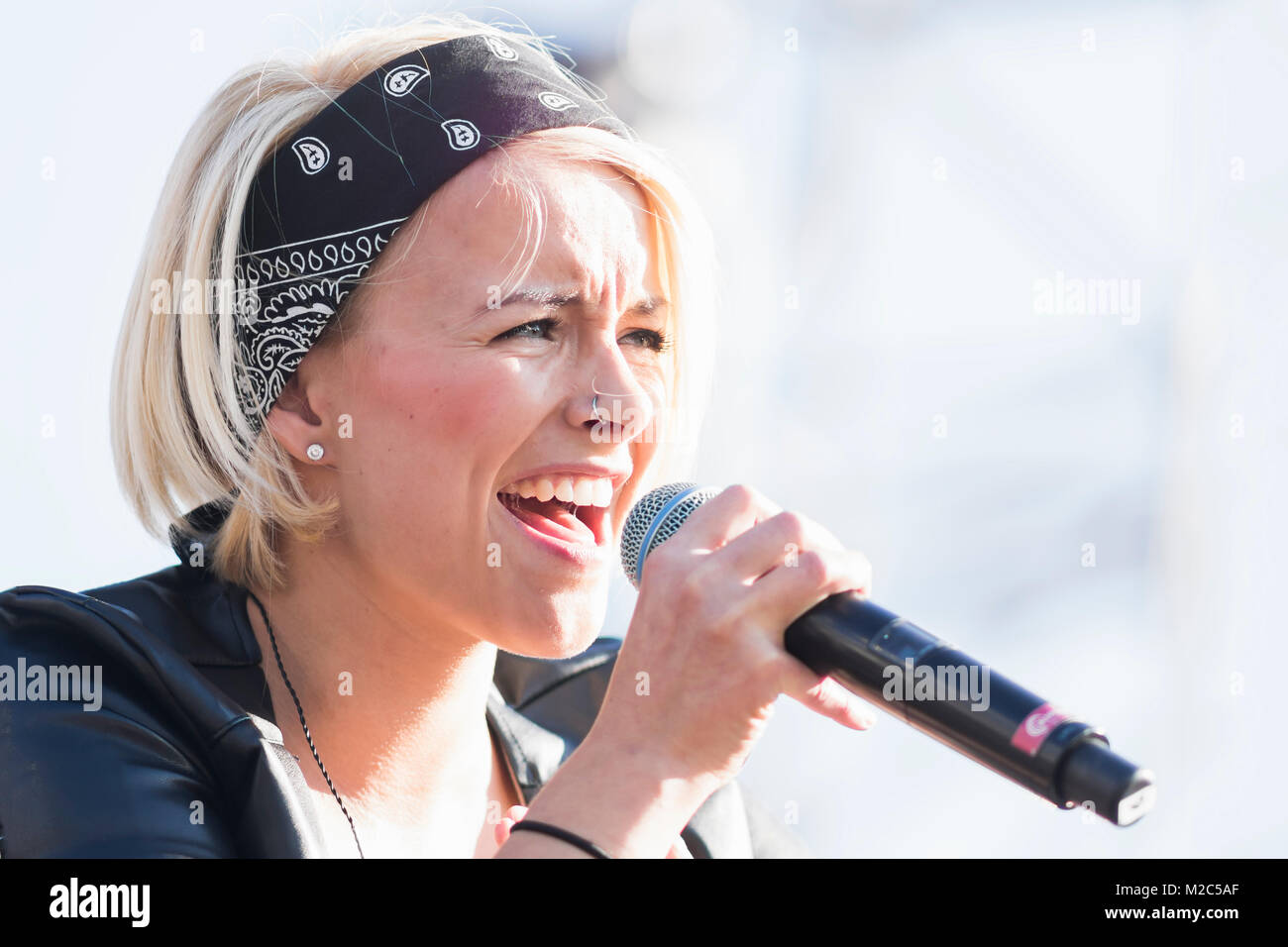 Jenix, Jenny Böttcher (deutsche Rockband aus Zittau) beim Fest zum Tag ...