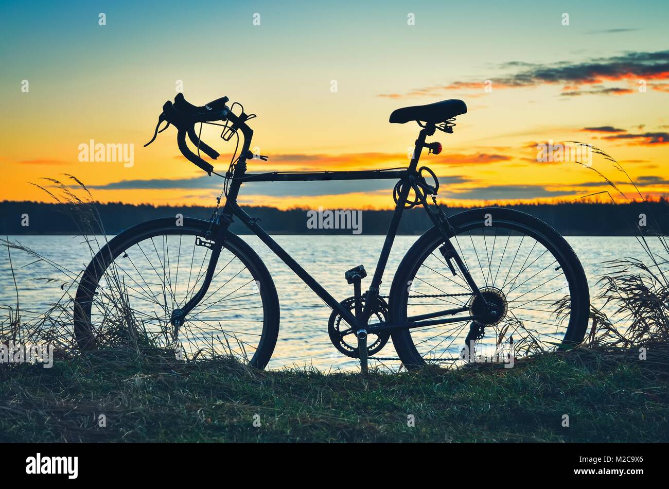 Bicycle and scenery hi-res stock photography and images - Alamy