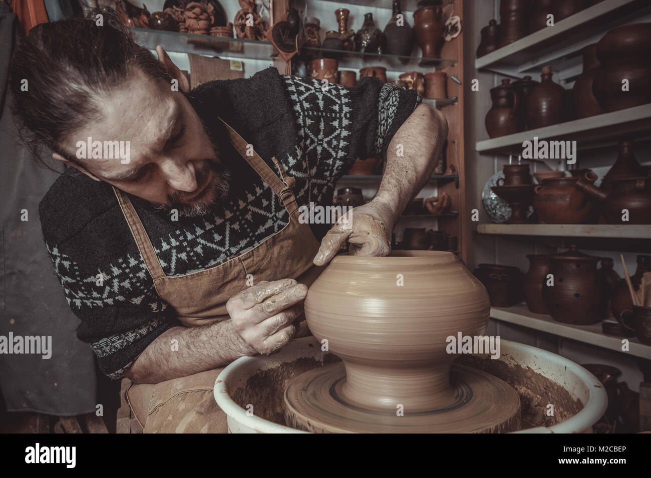 Pottery making hi-res stock photography and images - Alamy
