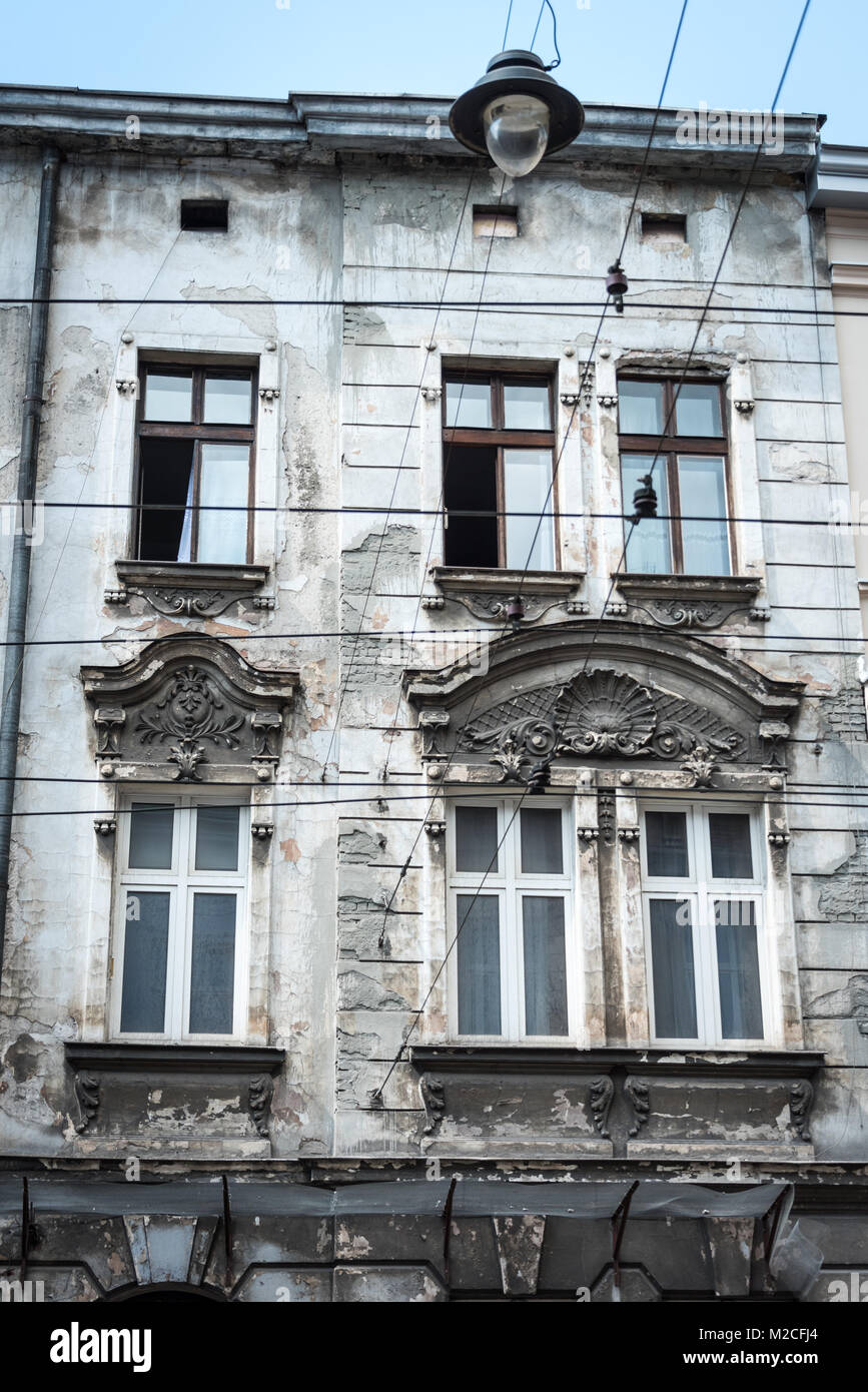 Broken down building hi-res stock photography and images - Alamy