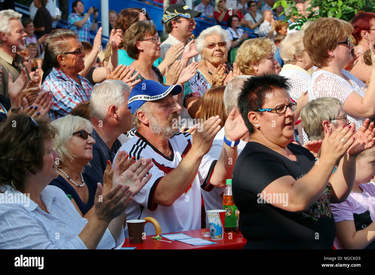 Applaus hi-res stock photography and images - Alamy