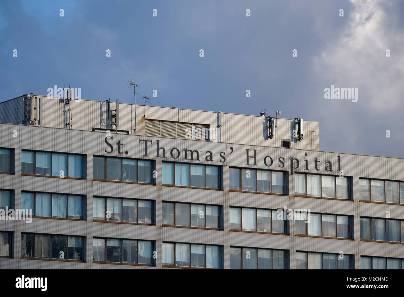 Guys and st thomas hospital hi-res stock photography and images - Alamy