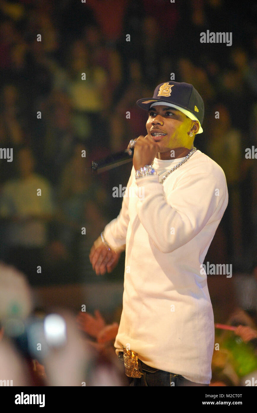 Nelly rapper hi-res stock photography and images - Alamy