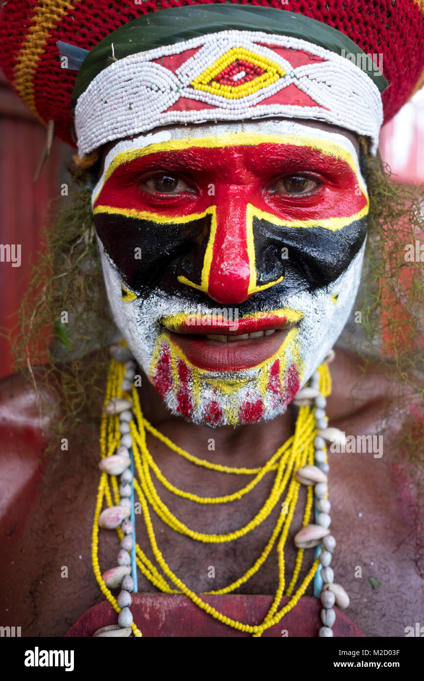 A tribesman painted and dressed for the Mount Hagen Cultural Show in ...