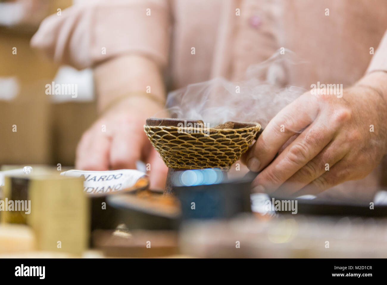 Very small objects hi-res stock photography and images - Alamy