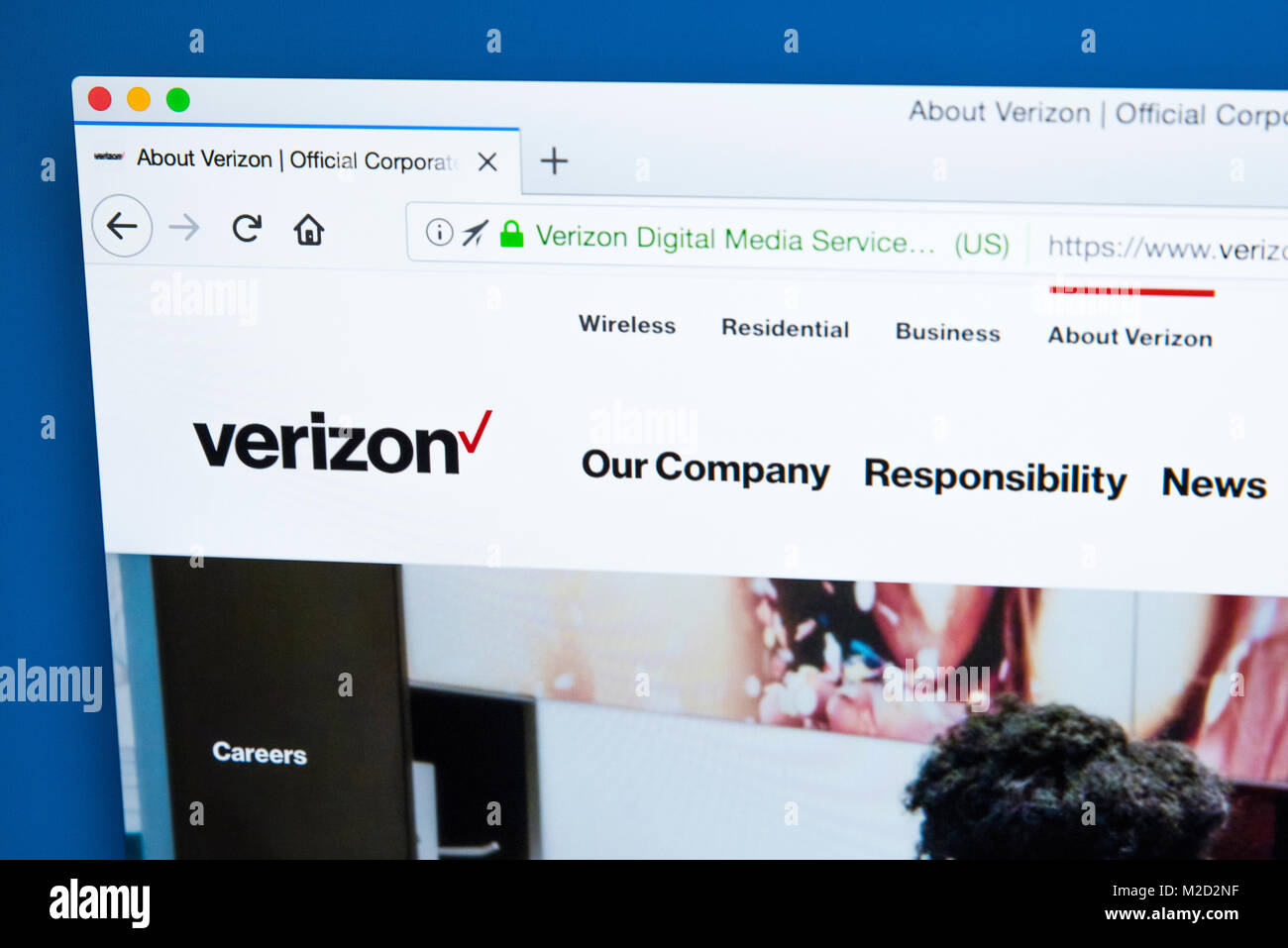 Verizon corporate logo hi-res stock photography and images - Alamy