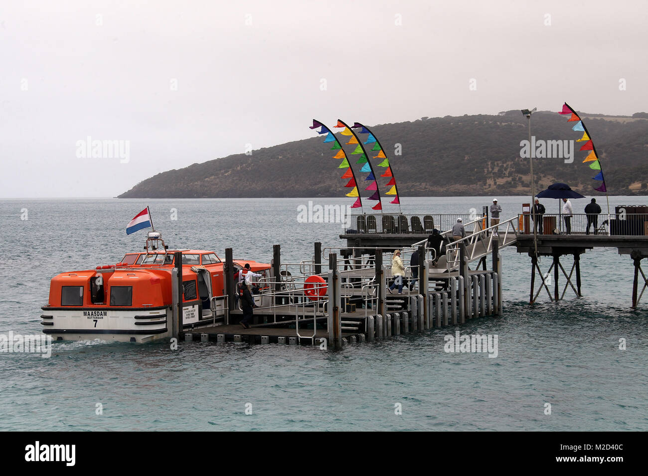 Cruise boat passengers arriving at Kangaroo Island Stock Photo - Alamy