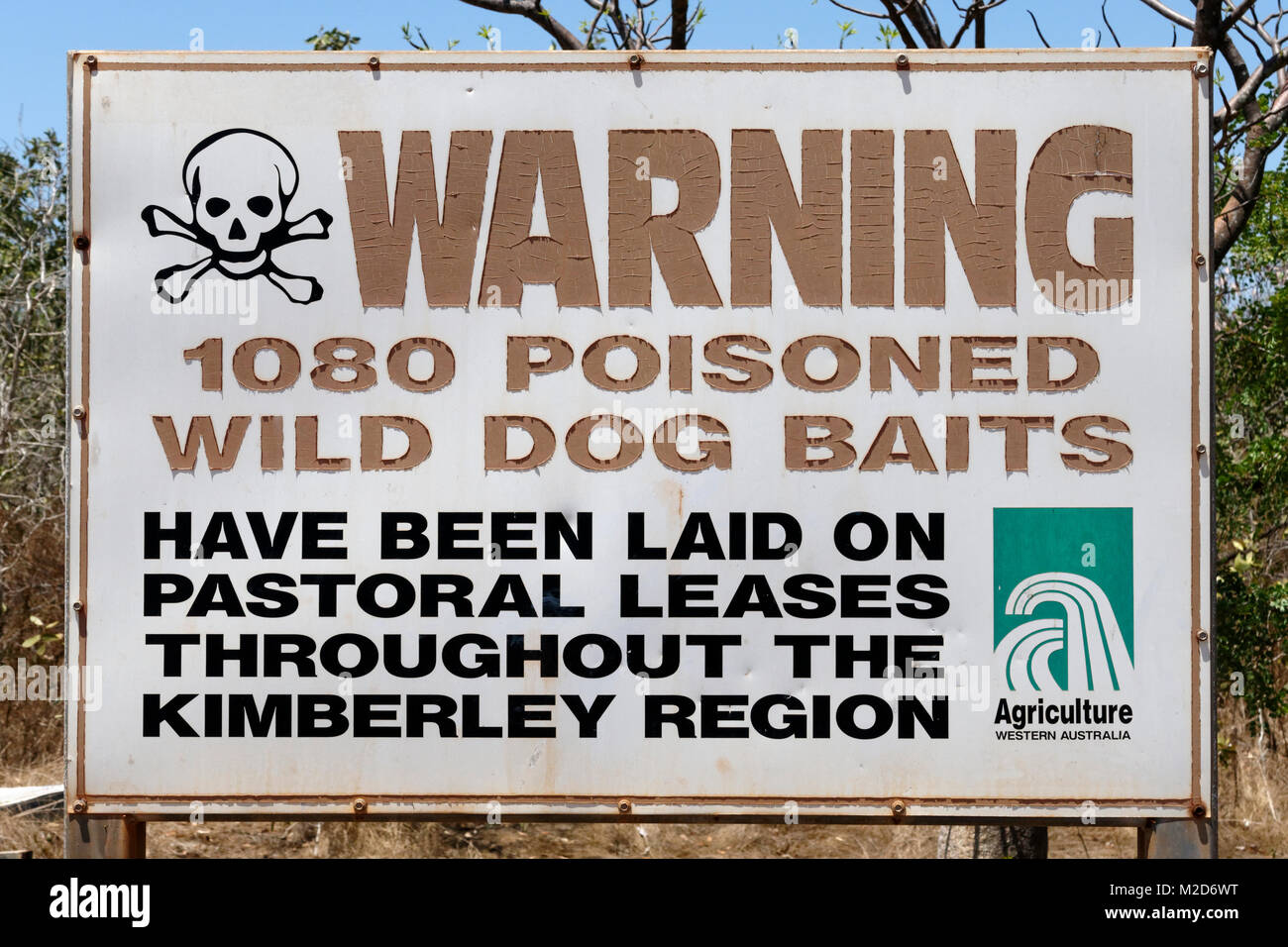 Poison warning sign hi-res stock photography and images - Alamy