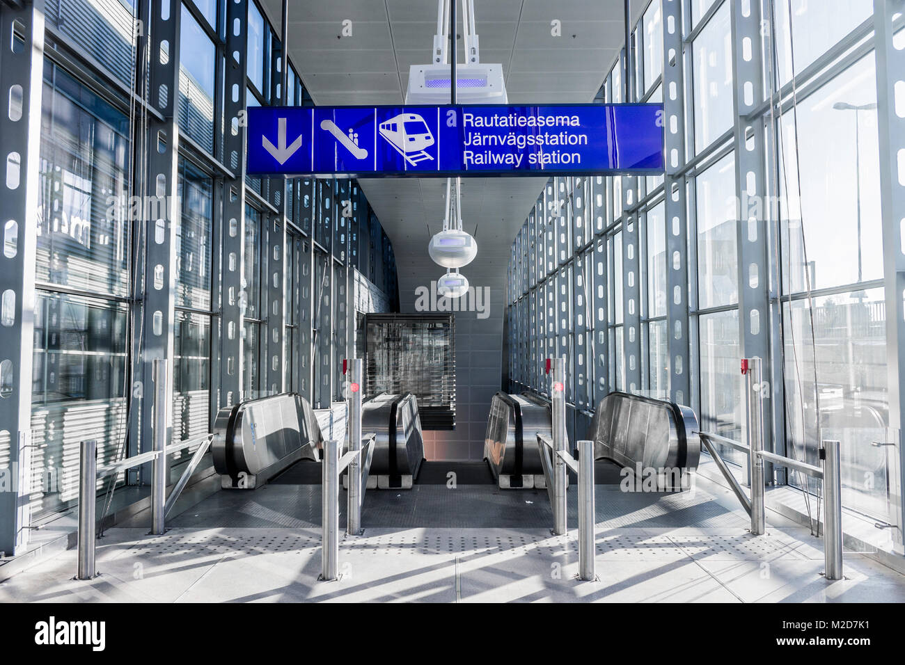 Helsinki airport hi-res stock photography and images - Alamy