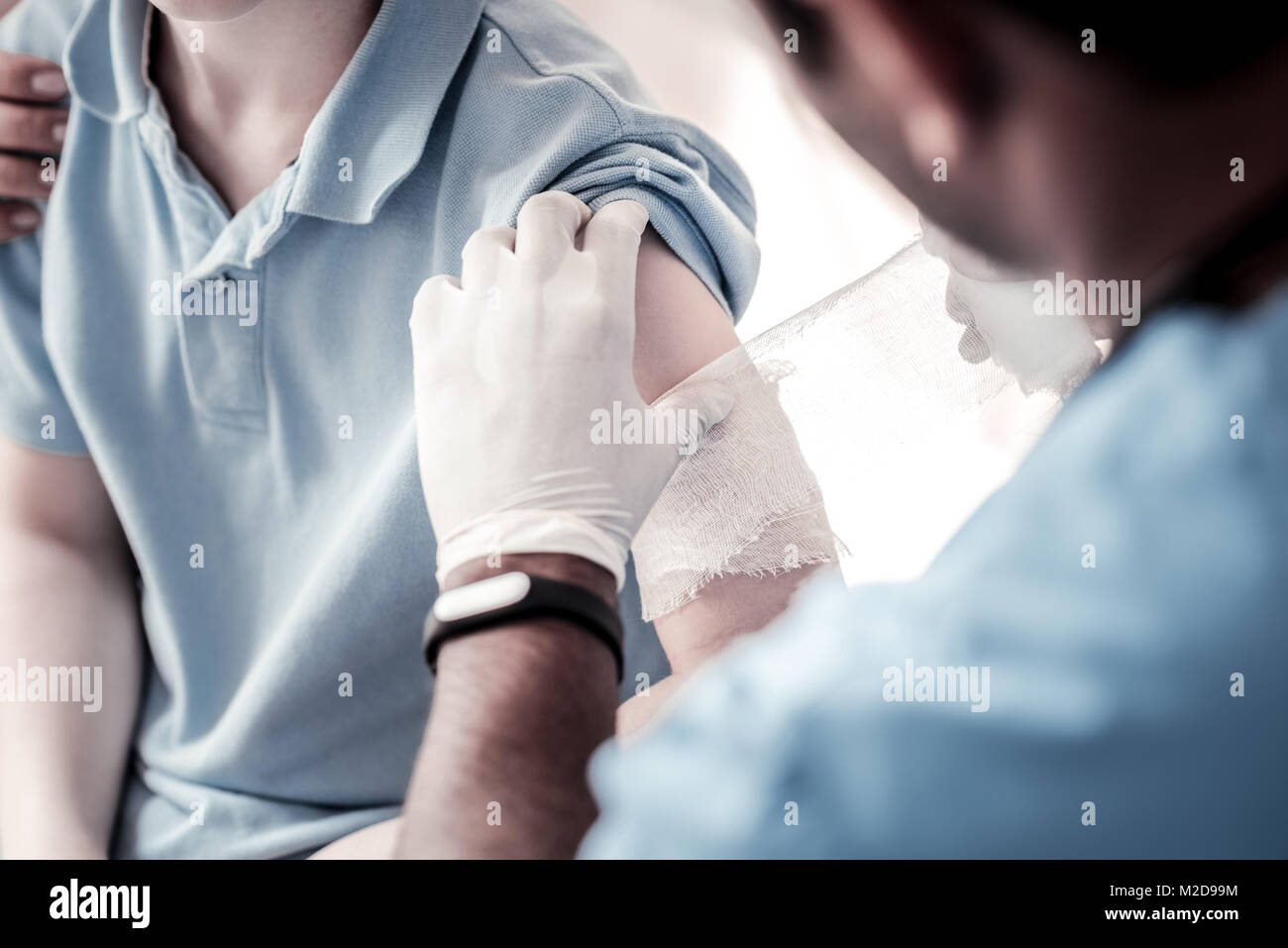 Bandaging hi-res stock photography and images - Alamy