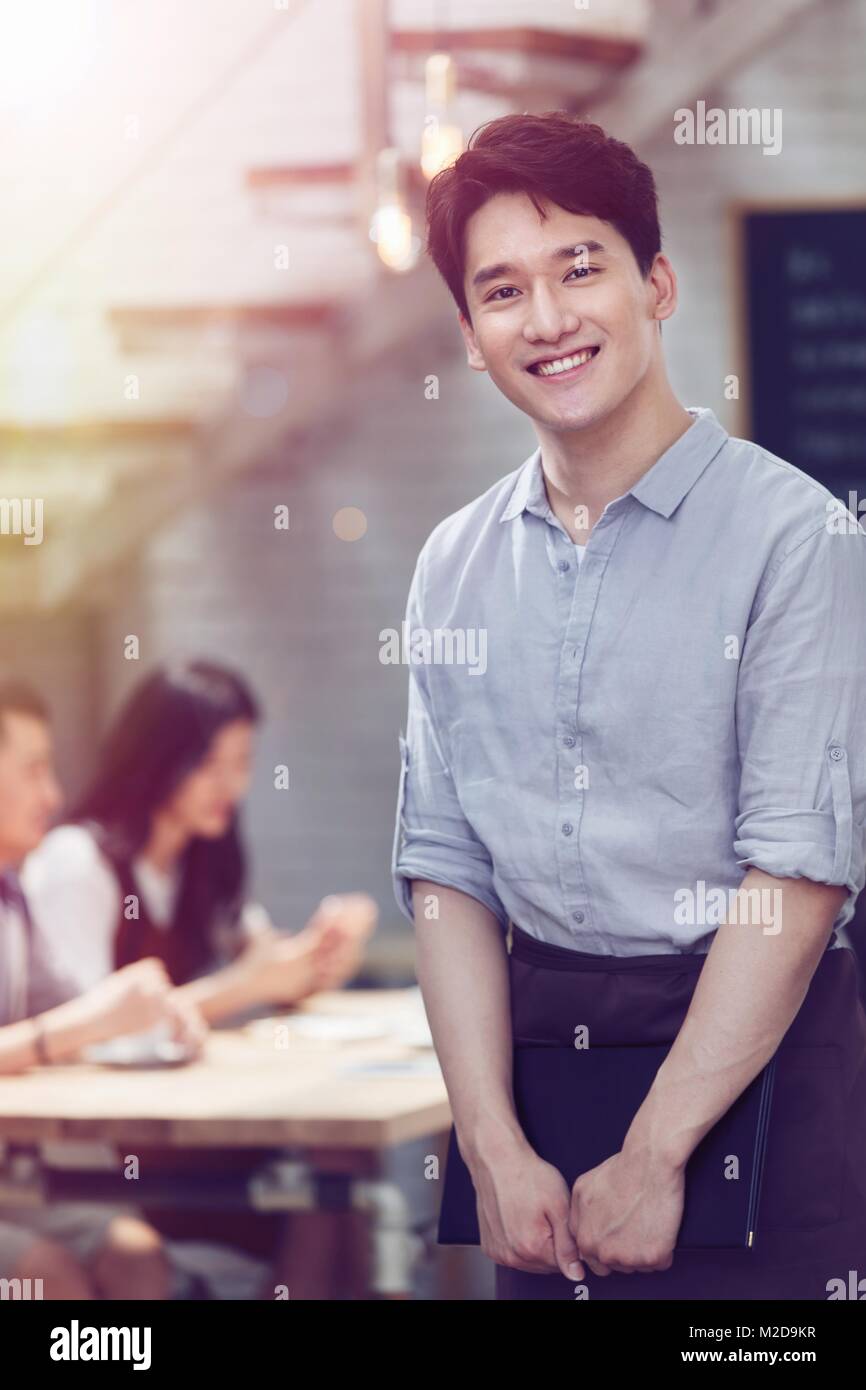 Restaurant steps waiter hi-res stock photography and images - Alamy