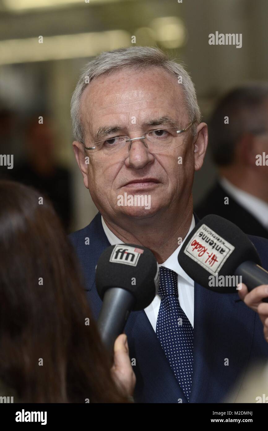 VW-Chef Prof. Dr. Martin Winterkorn ist dabei beim Anlauf der VW Amarok ...