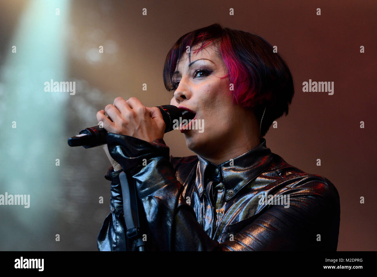 Saffron band hi-res stock photography and images - Alamy