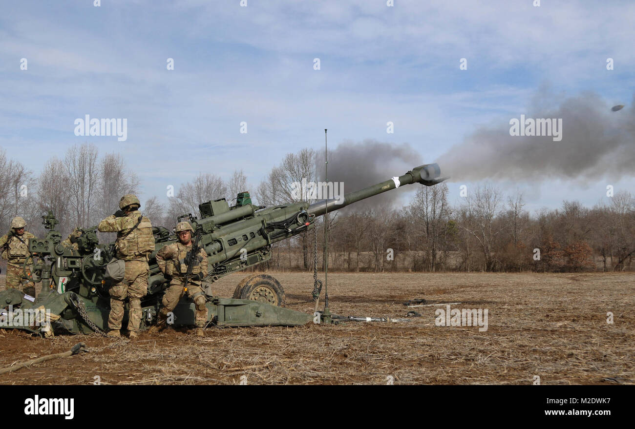 Soldiers from 3rd Battalion, 320th Field Artillery Regiment, 101st Airborne Division Artillery ...