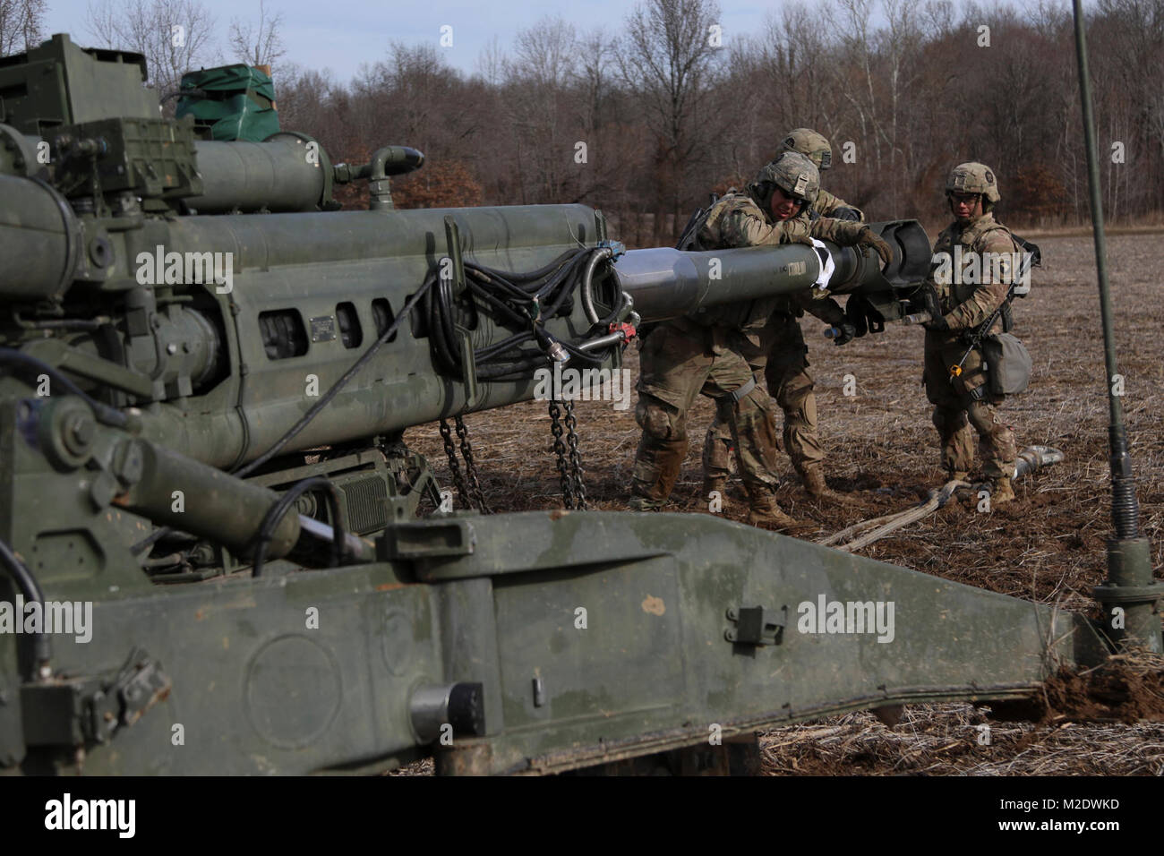 Soldiers from 3rd Battalion, 320th Field Artillery Regiment, 101st Airborne Division Artillery ...