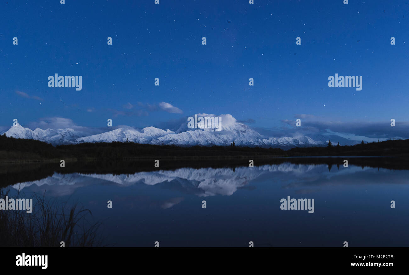 Mount denali reflection pond hi-res stock photography and images - Alamy