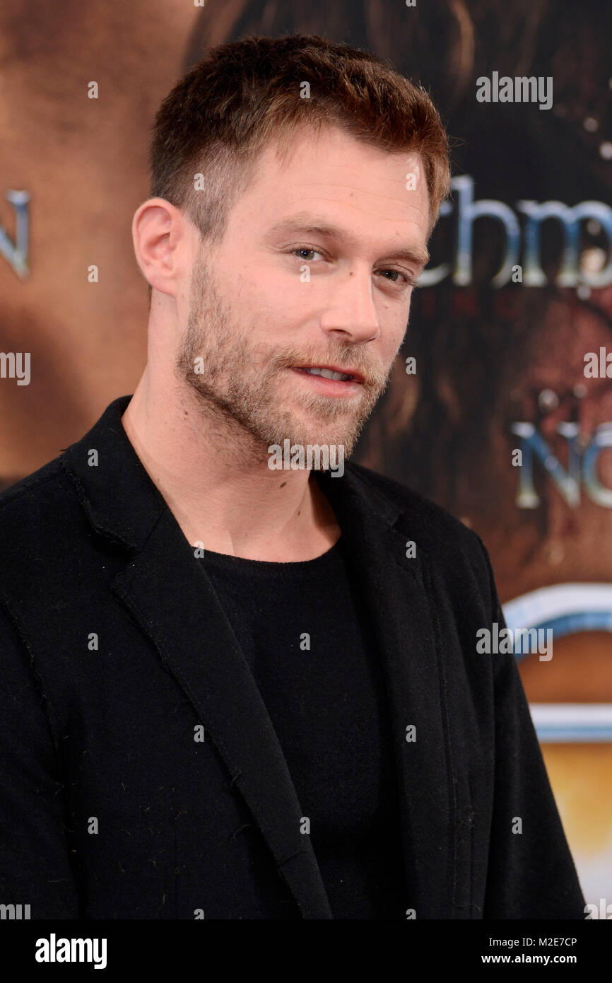 Saga ken hi-res stock photography and images - Alamy