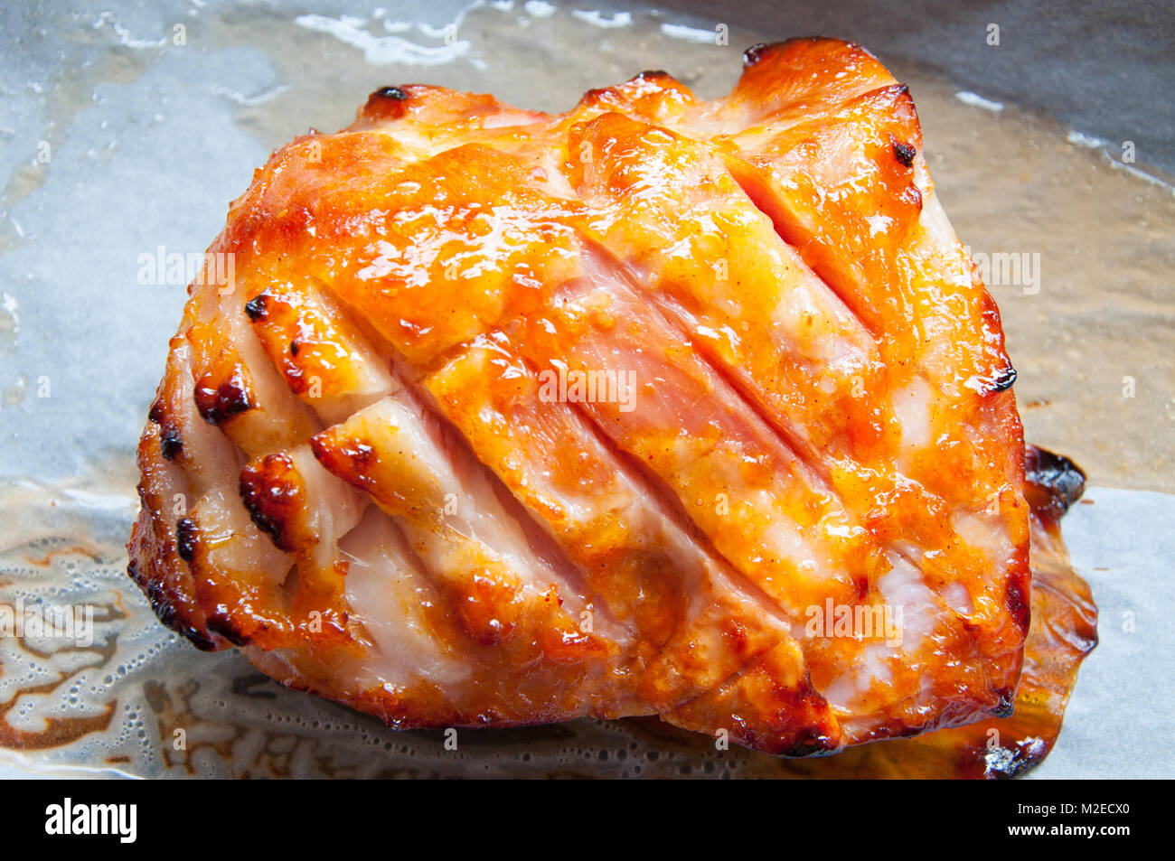 Glazed roast ham hi-res stock photography and images - Alamy