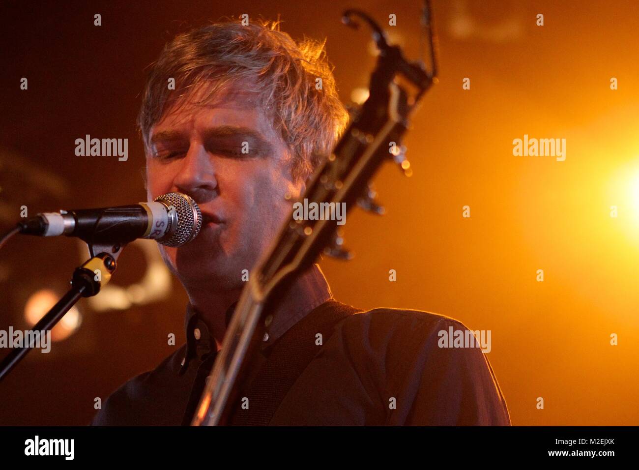 Nada surf live hi-res stock photography and images - Alamy