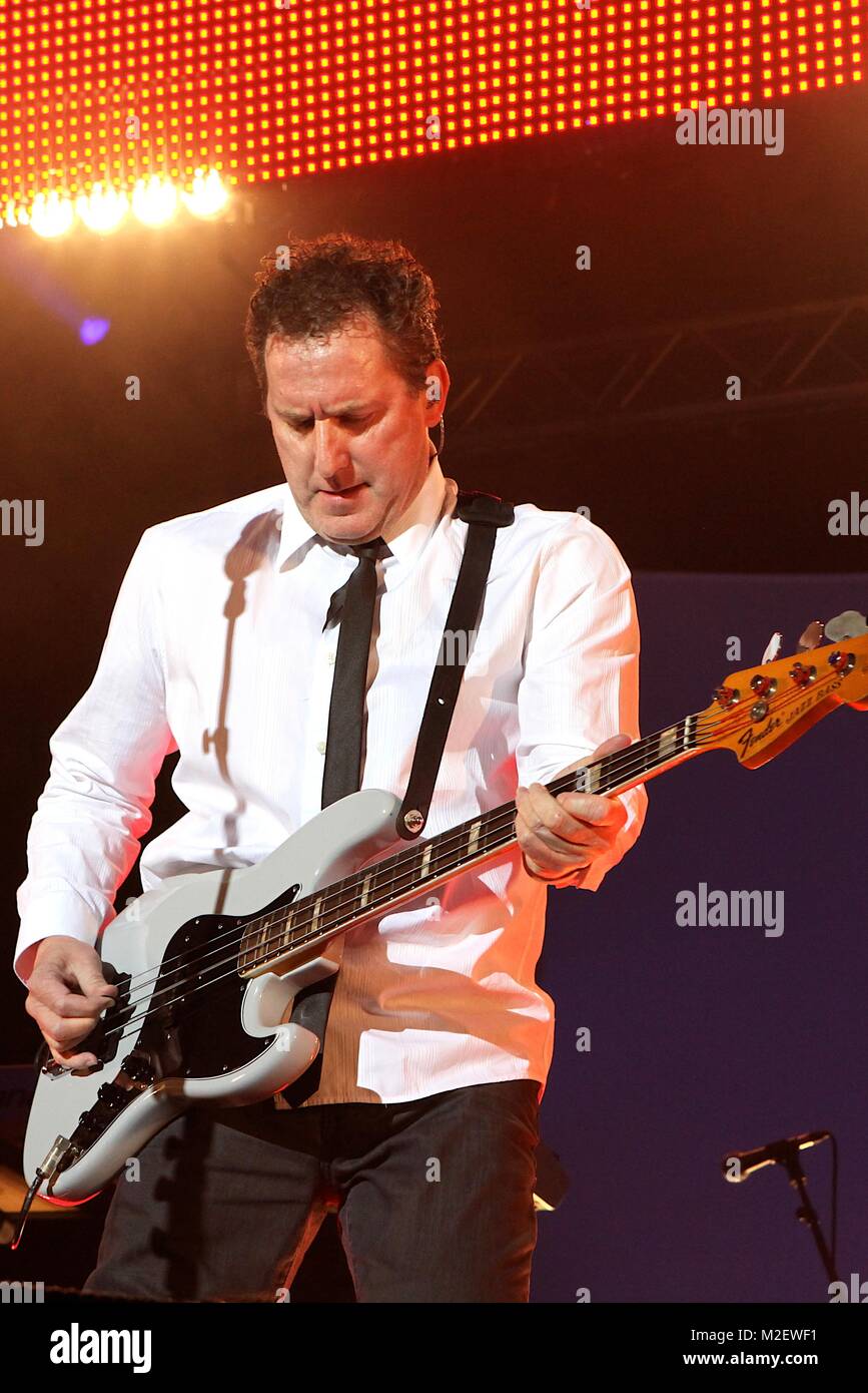 Andy mccluskey hi-res stock photography and images - Alamy