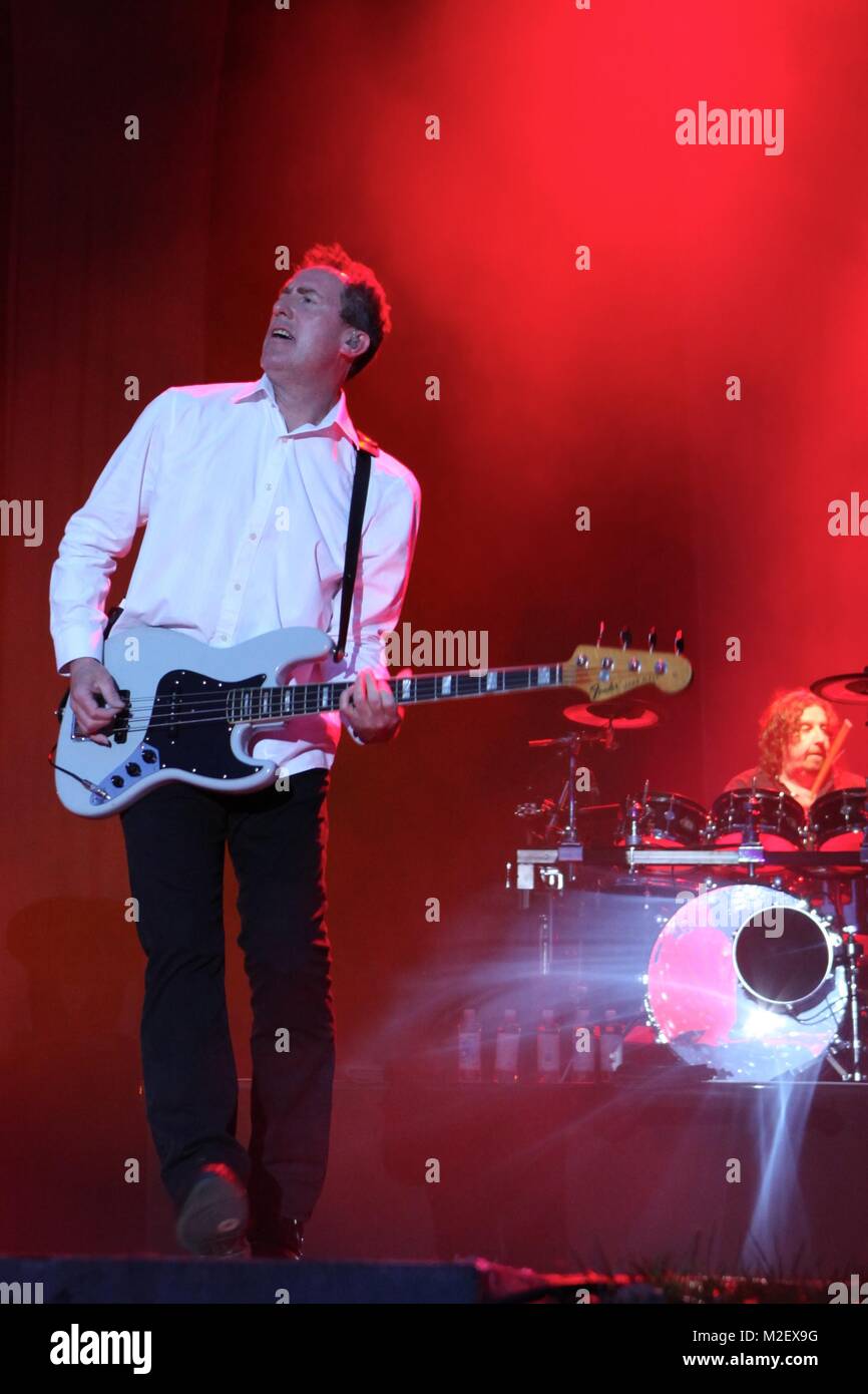 Omd live hi-res stock photography and images - Alamy
