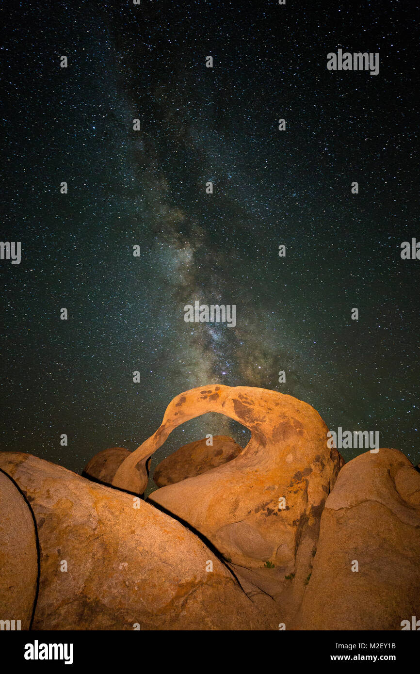 Milky Way And Mobius Arch Alabama Hills California Stock Photo Alamy