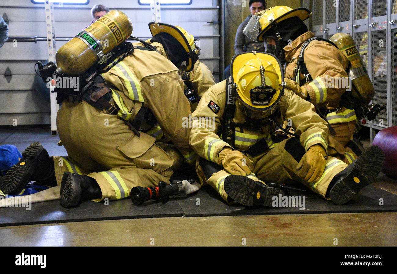 Rapid intervention team hi-res stock photography and images - Alamy