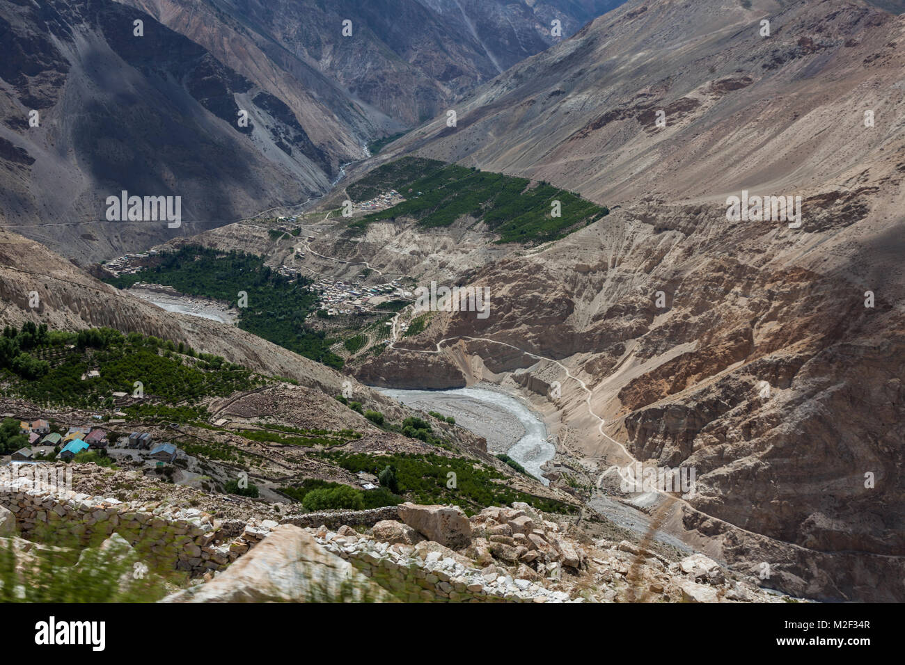 The himalayan landscapes from the roadtrip to Spiti Valley in Himachal ...