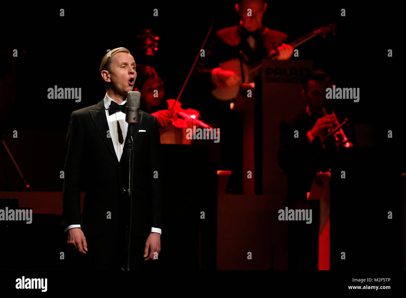 Max raabe hi-res stock photography and images - Alamy