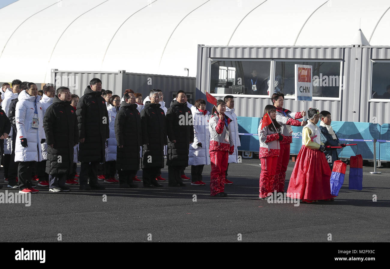 Pyeongchang, South Korea. 7th Feb, 2018. Chinese delegation enter the ...