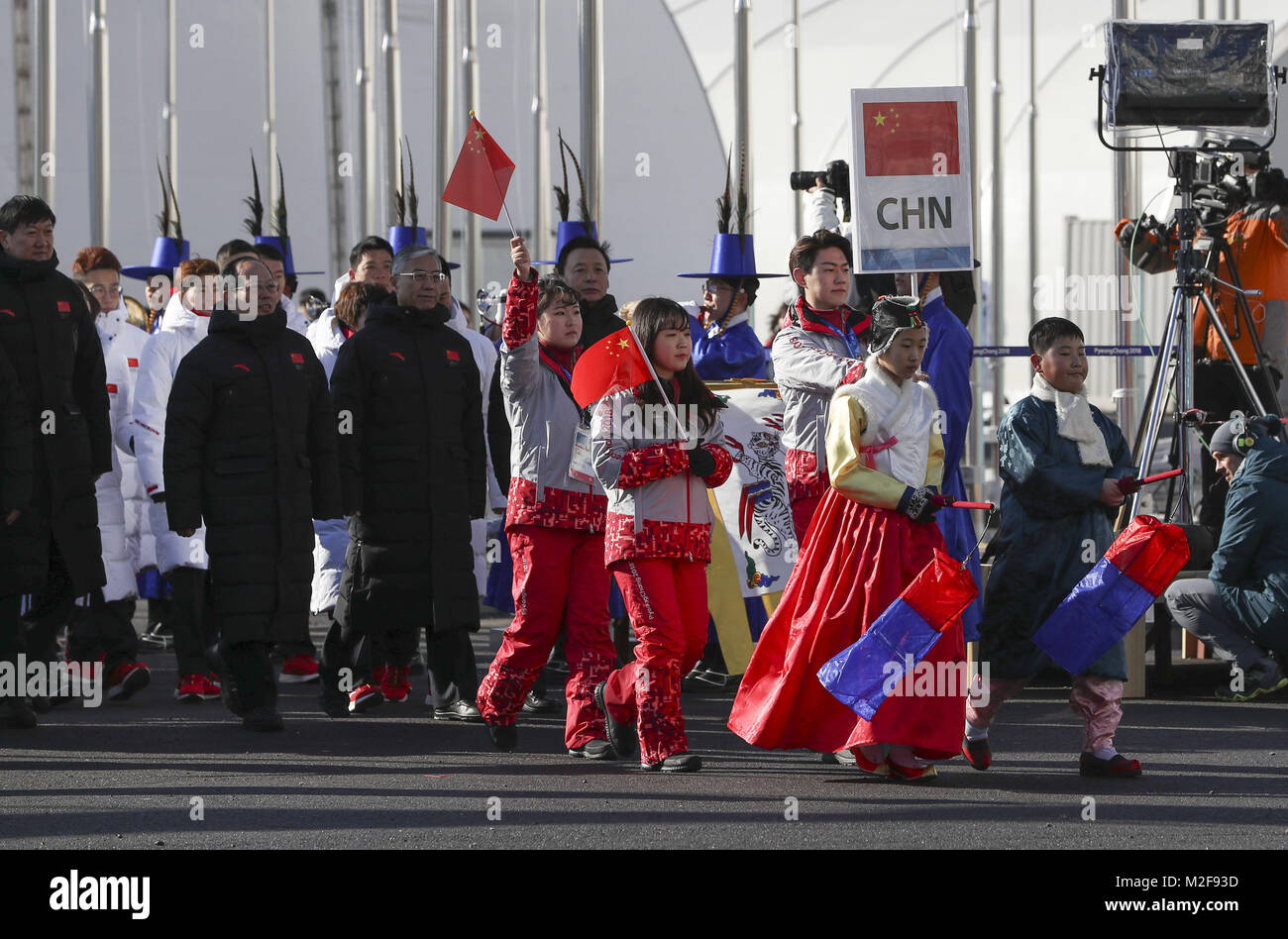 Pyeongchang, South Korea. 7th Feb, 2018. Chinese delegation enter the ...
