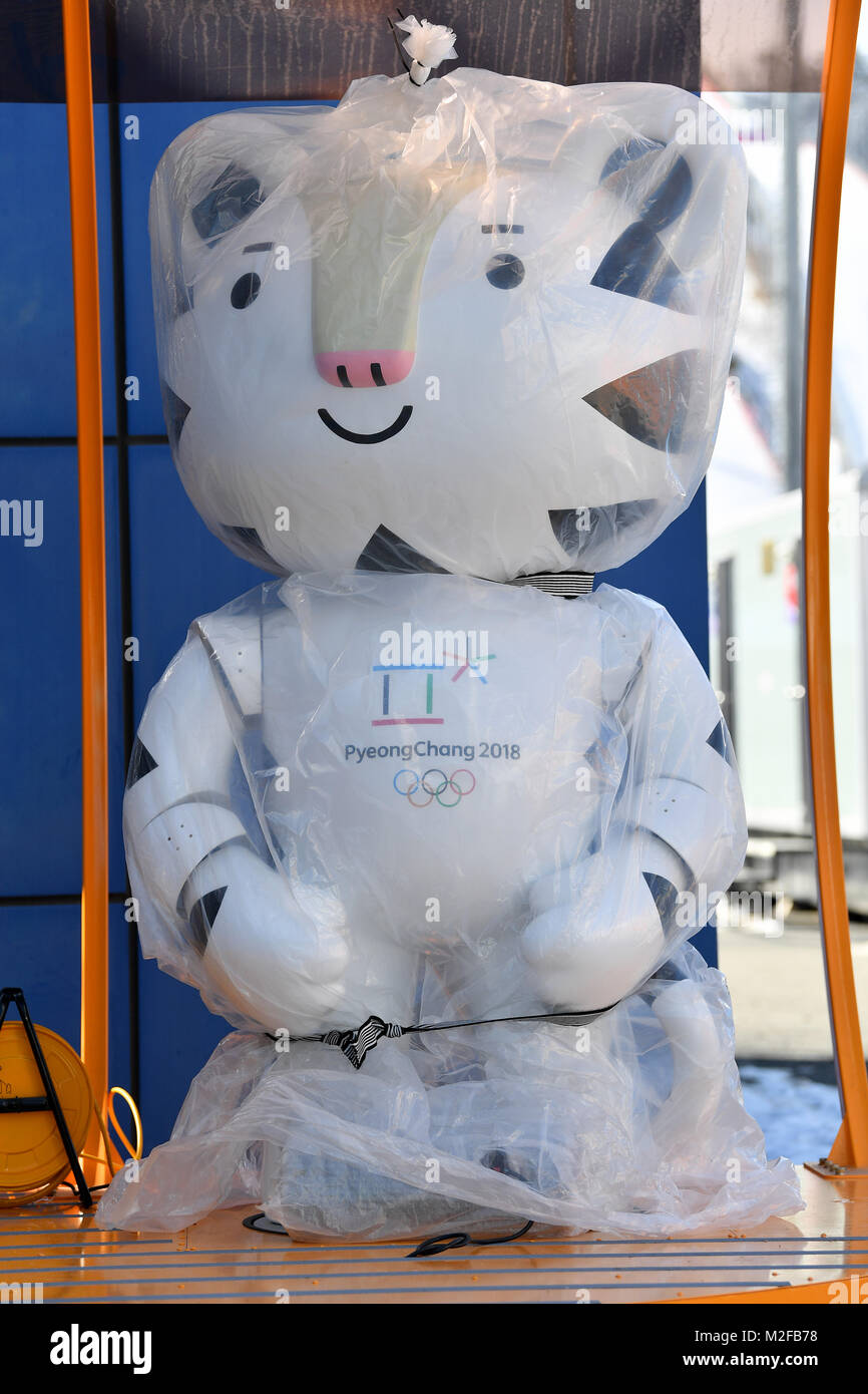 2018 olympic mascot hi-res stock photography and images - Alamy