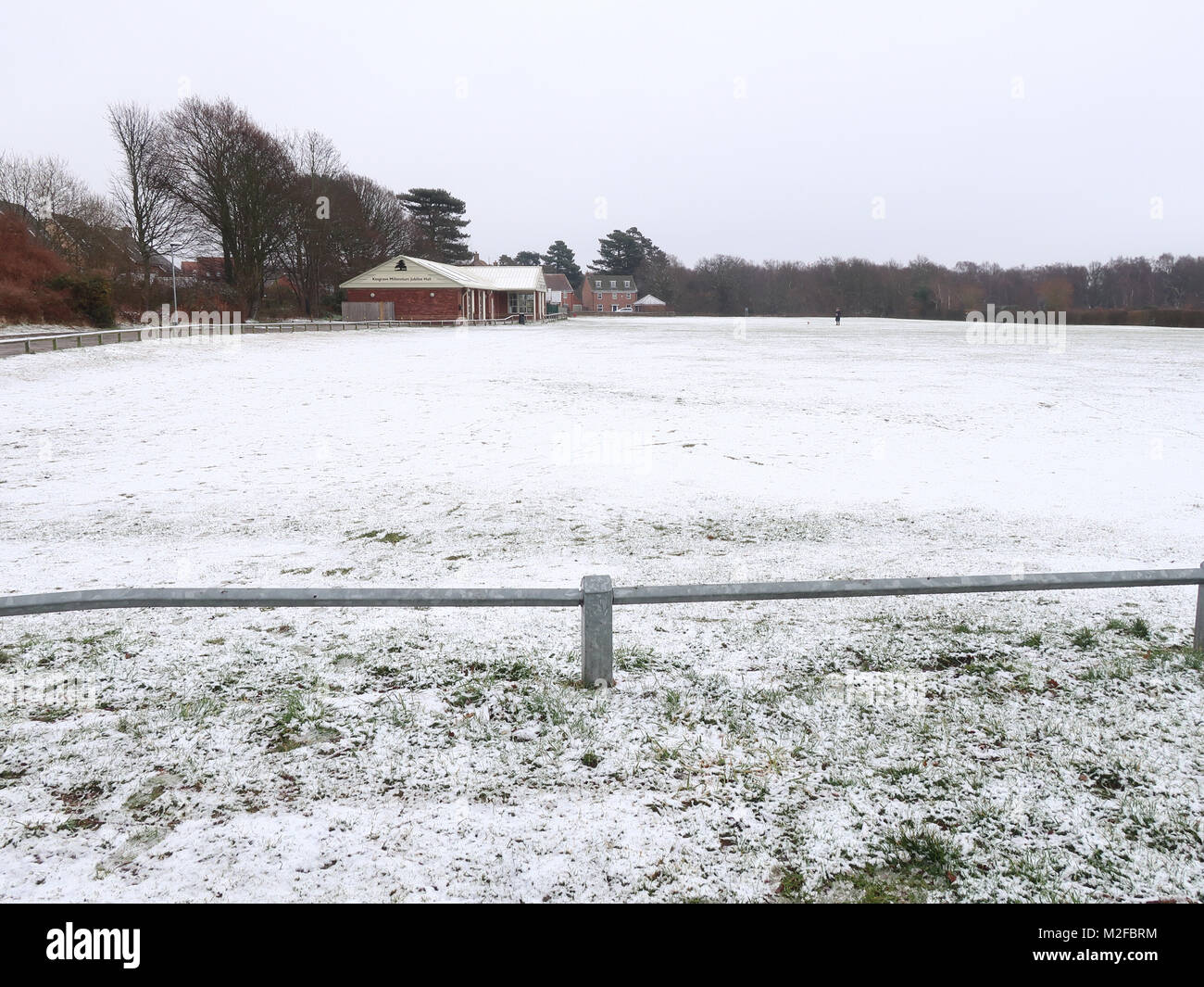 Kesgrave, Suffolk, UK. UK Weather: Snow in Kesgrave, Suffolk. Credit ...