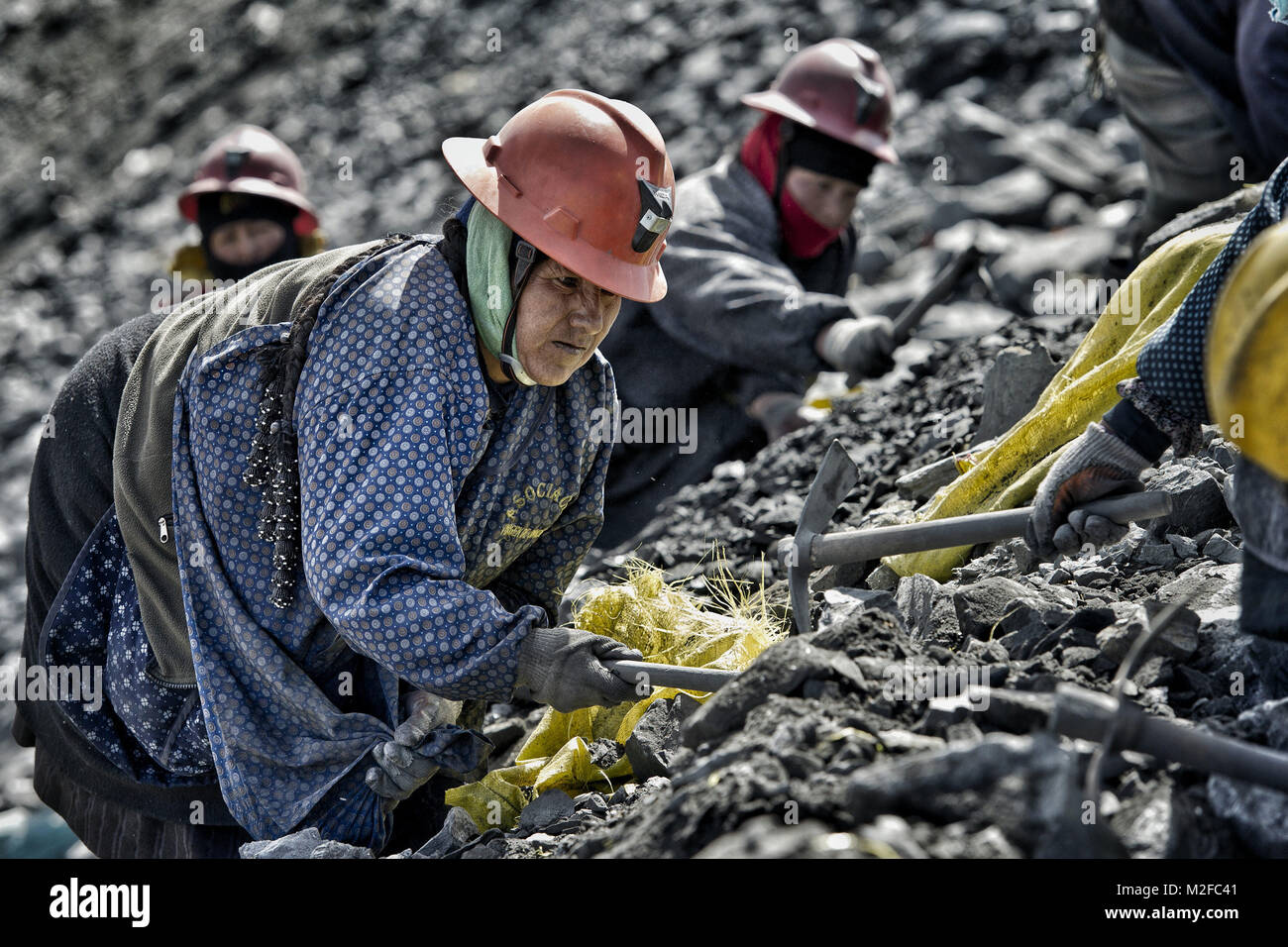 Rinconada gold hi-res stock photography and images - Alamy